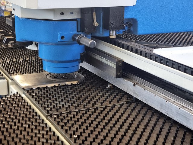 CNC punching and nibbling machine EUROMAC ZX 1000/30 | Hesse + Co ...